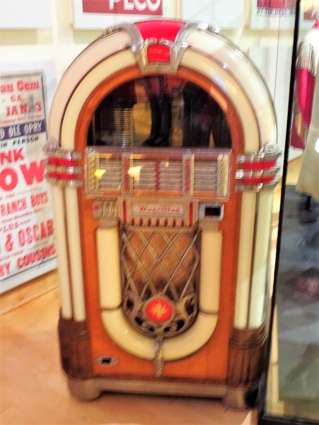 The Jukebox Story: An American Cultural Icon | off the leash