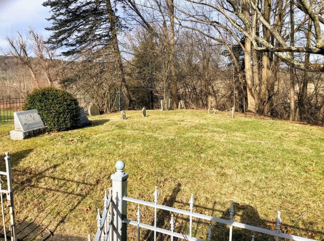 Finding Sculpture on the Seligman Farm | off the leash